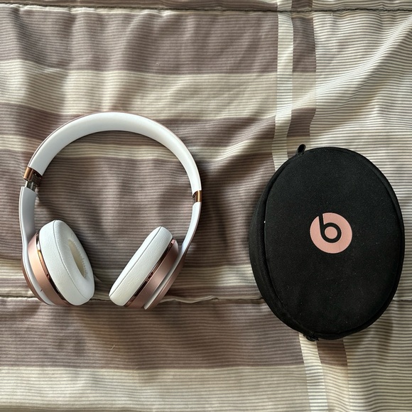 Other | Beats By Dr Dre Beats Solo3 Wireless Onear Headphones Rose Gold ...